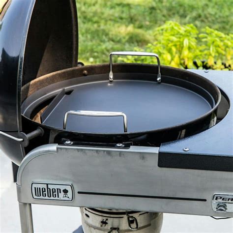 Weber 22 Round Griddle Insert In Black