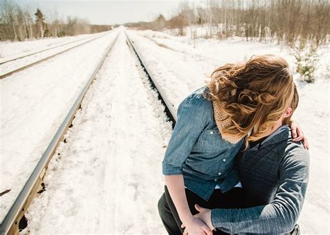 Danielle And Paul Thunder Bay Engagement Maria Maria Photography Thunder Bay Photographer