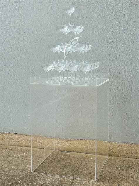 Champagne Tower Plinth Ivy Bleu