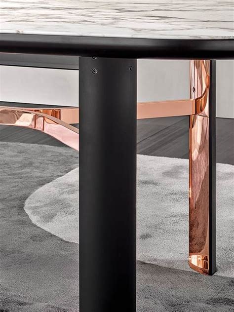 Dan Tables En Minotti Design 70er