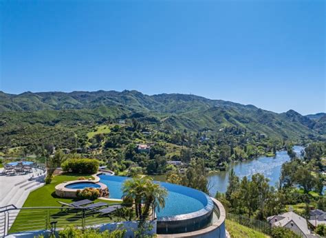 3 4 Acre Agoura Hills Home With Lake Views Rooftop Deck Aims For 6 5