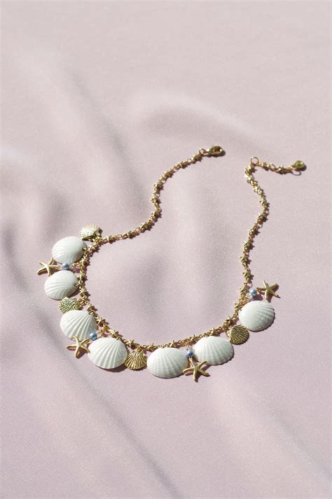 Real Seashell Necklace Conch Shell Necklace With Crystals — Ocean