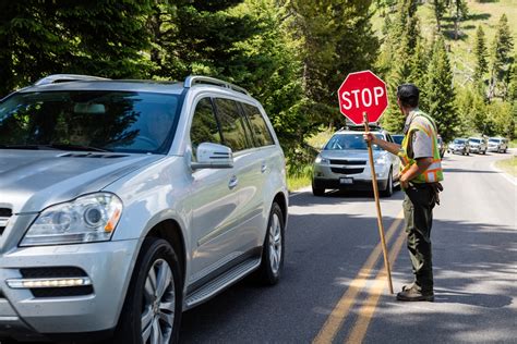 Flagger Safety A Guide To Protecting Traffic Control Workers Flagger Ny