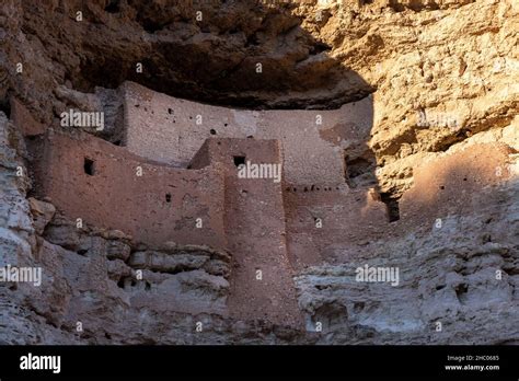 Montezuma Castle National Monument A Set Of Cliff Dwellings Located In