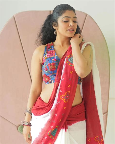 Rima Kallingal Spicy Navel Exposed In Bare Back Saree