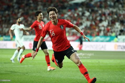 Korean Striker Hwang Ui Jo Signs For Bordeaux Football Tribe Asia