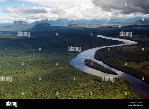 Tepui Plateaus Fotos Und Bildmaterial In Hoher Auflösung Alamy