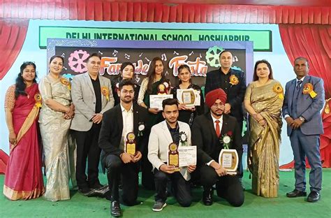 Taranveer Singh Became Mister And Tamanna Became Miss Dis In The Farewell Ceremony विदाई