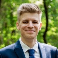 Gergely Lajos Vadócz Community Manager Linkedin