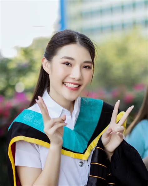 🎓รับปรญ ใช้งบเท่าไหร แกลเลอรีที่โพสต์โดย Praewchu Lemon8