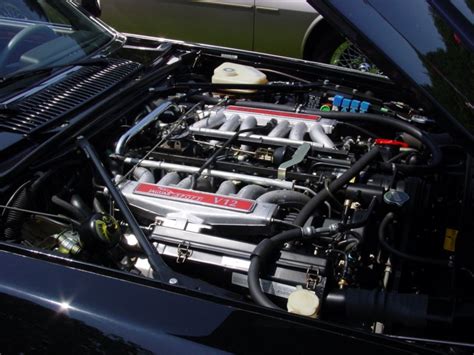 Jaguar Xjr Beauty And Controlled Suppleness