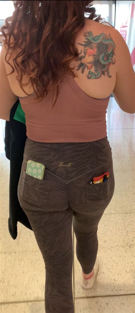 Redhead Caught Leaving Mall Spandex Leggings And Yoga Pants Forum