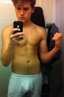 Hollywood Dreaming Dylan Sprouse Naked Photo Leaked