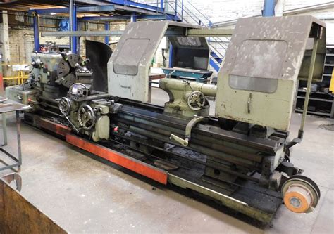 Dsg Type 30 Gap Bed Centre Lathe Serial Number 41292 With Fixed And