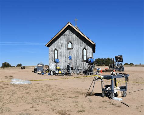Alec Baldwin Resuming Rust Filming In 2023