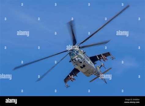 Mil Mi 24v Hind E Fotos Und Bildmaterial In Hoher Auflösung Alamy
