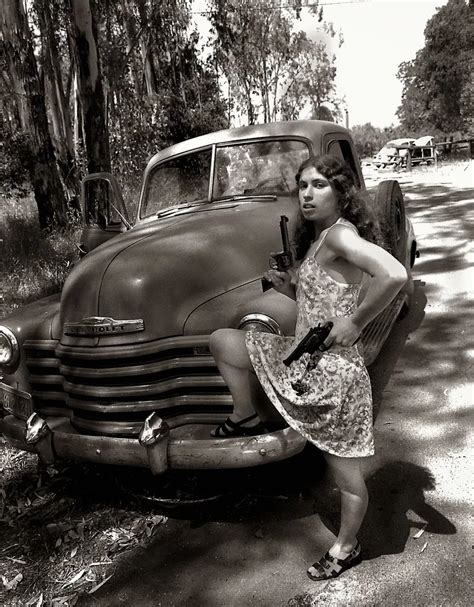 30 Interesting Vintage Photographs Of Women Posing With Their Guns