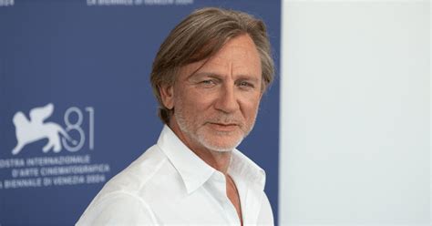 Daniel Craig Hates But Loves The Homes The Spy Flicks Have Bankrolled