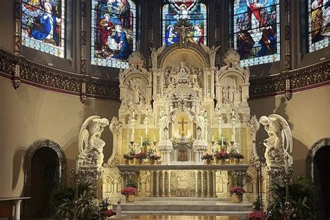 Methodist Minister Partner Receive Same Sex Blessing From Chicago Parish In Video Catholic Review