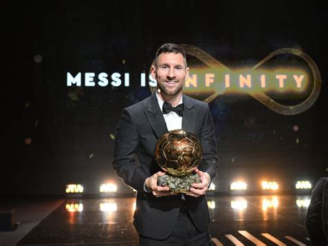 Lionel Messi Ganó Su Octavo Balón De Oro Y Recordó A Maradona En Su