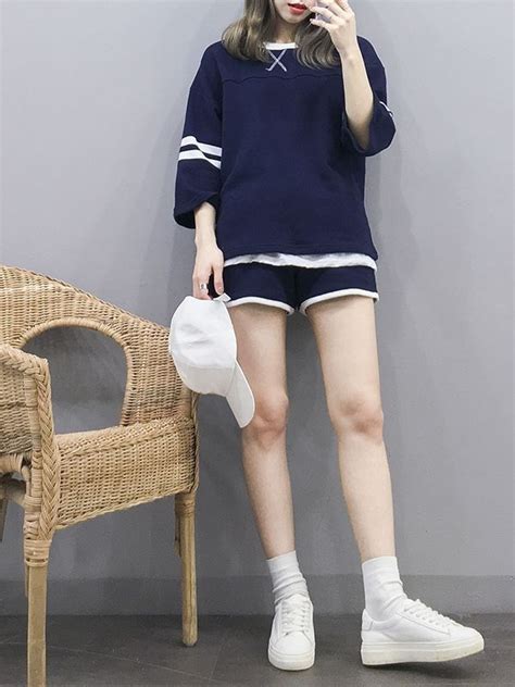 Pin By Shine On Gotcha ༼ つ ‿ ༽つ Ulzzang Fashion Clothes Korean Style