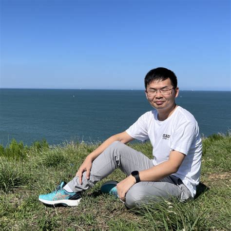 Weiwei Dong Hubei Normal University Huangshi Hbnu College Of