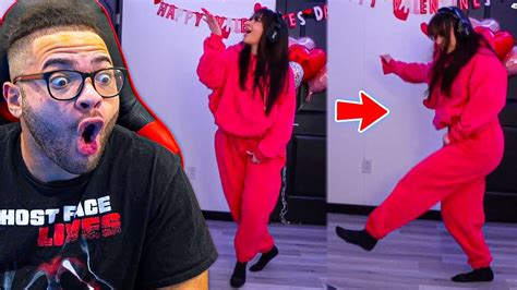 Mindofrez Girlfriend Gets Sturdy On Stream Youtube