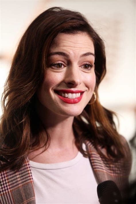 安海瑟薇近照曝光！「滿臉皺紋」現老態 女神是在走下坡了嗎？ Udnstyle Style Stars