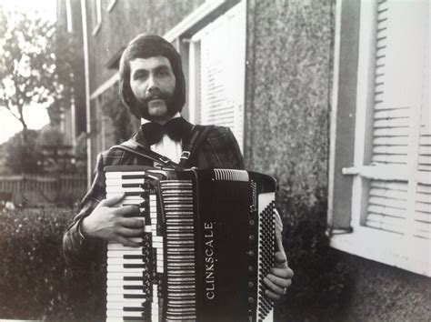 Iain Macphail Playing His Clinkscale Accordion Accordion Music Steve