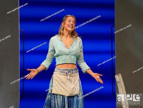 08 September 2022 Hamburg Performer Rose Anne Van Elswijk As Sophie