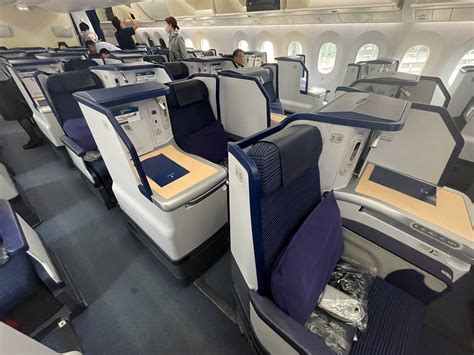 Review Ana Business Class 787 9 Hnd Mnl Jakartapotato