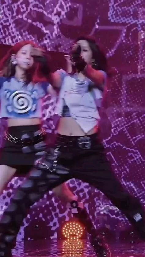 Soyoen Ünlüler Kızlar Dansçılar