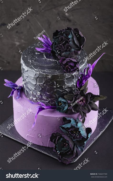 Dark Purple Wedding Cakes