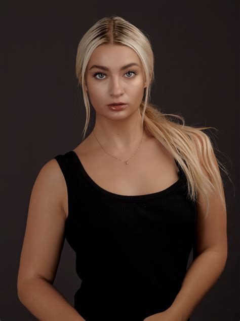 Rosanna C — Hannah Noelle Models