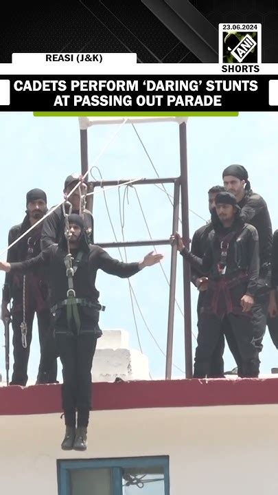 Jandk Lg Sinha Attends Attestation Cum Passing Out Parade Of Jkps