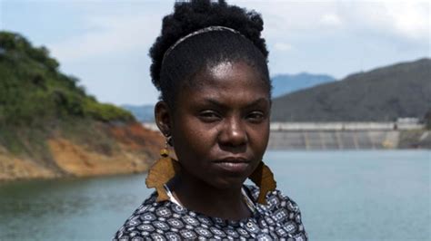 Esmad Détache Les Yeux Des Jeunes Et Doit Disparaître La