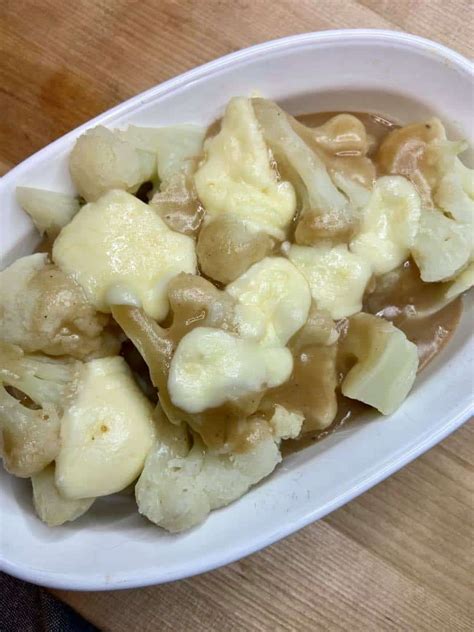 Cauliflower Poutine Flypeachpie