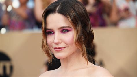 Sophia Bushs Body Measurements Including Height Weight Bra Size