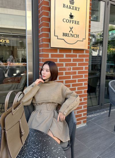 Jungyeon October 24 2022 Set Tumbex