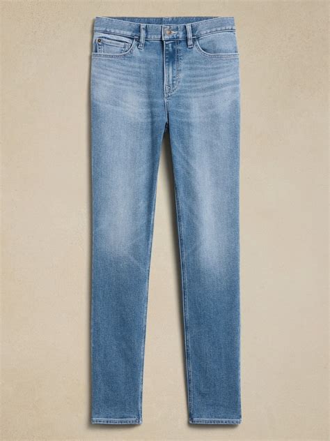 Slim Traveler Jean 20 Banana Republic In 2025 Street Style Outfits