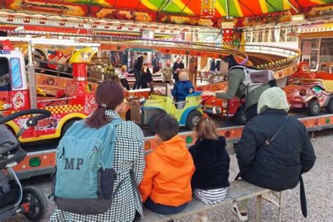 Pour eux la foire attractive de Nancy est devenue trop chère Le petit fait 2 manèges puis voilà
