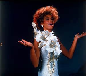 Zendayas Orchid Dress Has A Whitney Houston And ‘sex And The City
