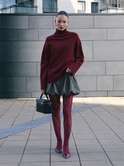 Трикотажный свитер свободного кроя :: LICHI - Online fashion store