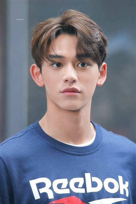 اعيش مع🔞 اجمل الشباب Lucas Nct Nct Lucas