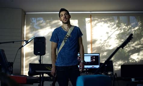 Daniel Pollak Estrena El Single Nunca Vuelves Aldea Local