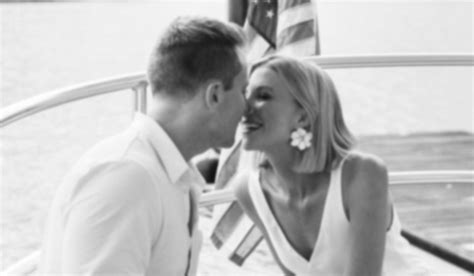 Lily Odare And Evan Browns Wedding Website