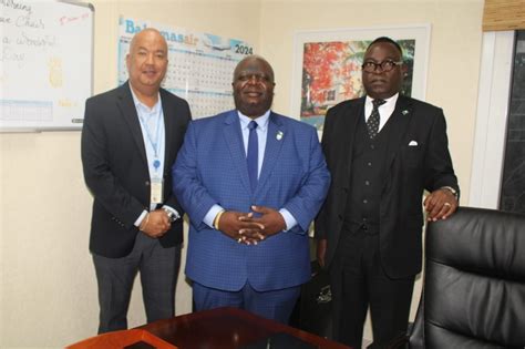 Hon Leon Lundy Tours Water And Sewerage Corp Meets Staff The Bahamas