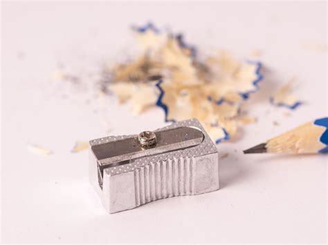 Can You Bring A Pencil Sharpener On A Plane Tsa Rules 2026