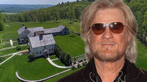 Daryl Halls Stunning 18th Century Home Is For Sale And You Gotta See What It Looks Like Inside