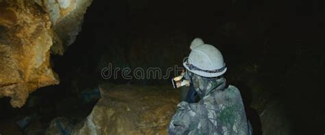The Female Tourist Captured Moment Of Her Cave Excursion On Her